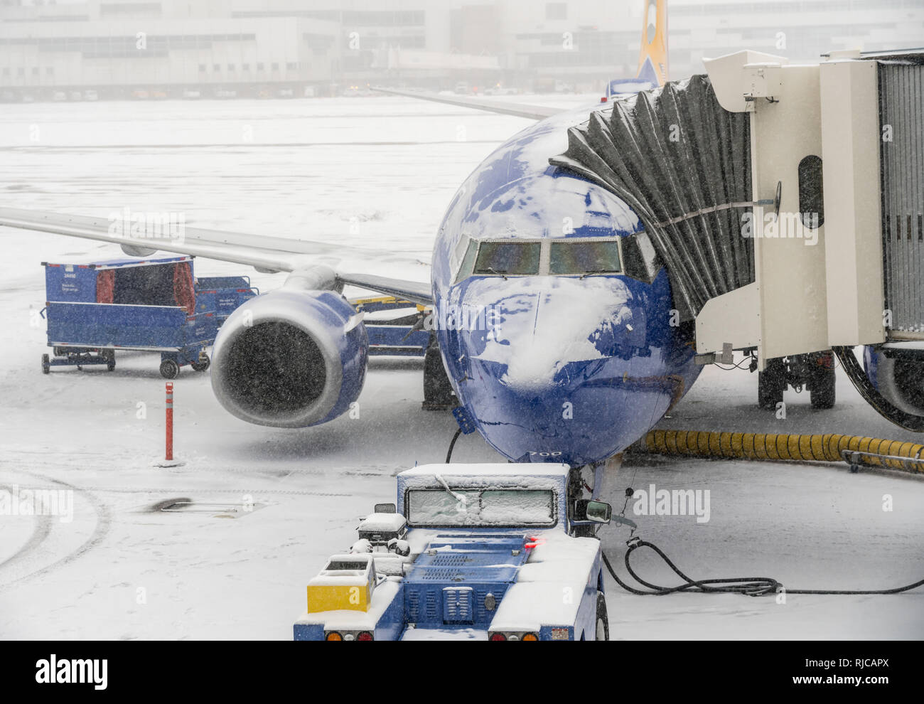Jetway aircraft hi-res stock photography and images - Alamy