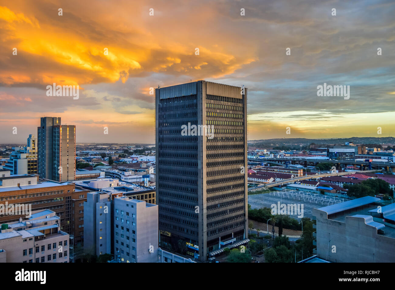 Joburg skyline hi-res stock photography and images - Alamy