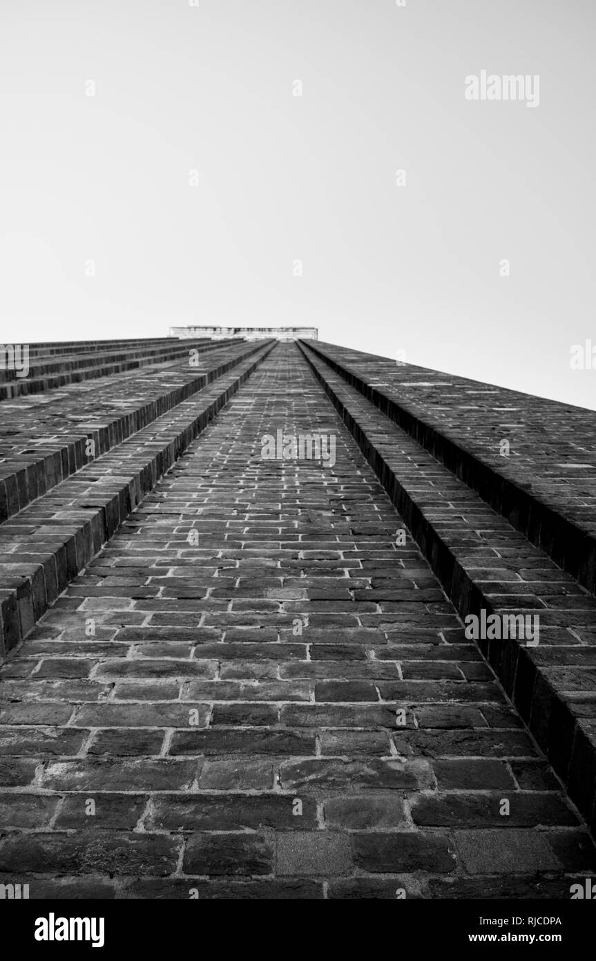 Vanishing point perspective hi-res stock photography and images - Alamy