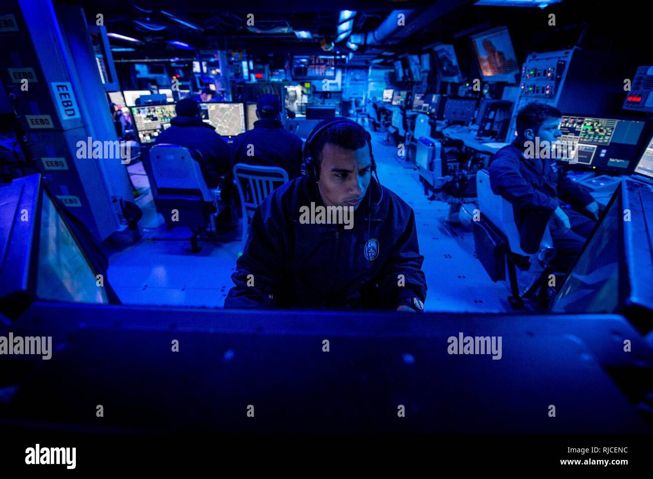 WATERS EAST OF JAPAN (Nov. 4, 2016) Petty Officer 2nd Class Christopher ...