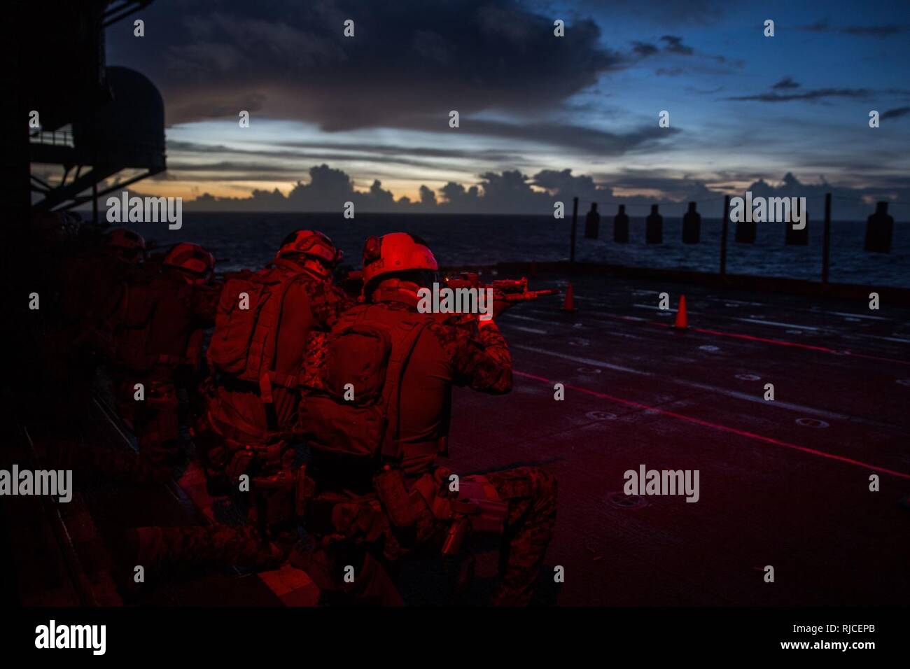 PACIFIC OCEAN, At Sea (November 2, 2016) – Marines with Maritime Raid ...