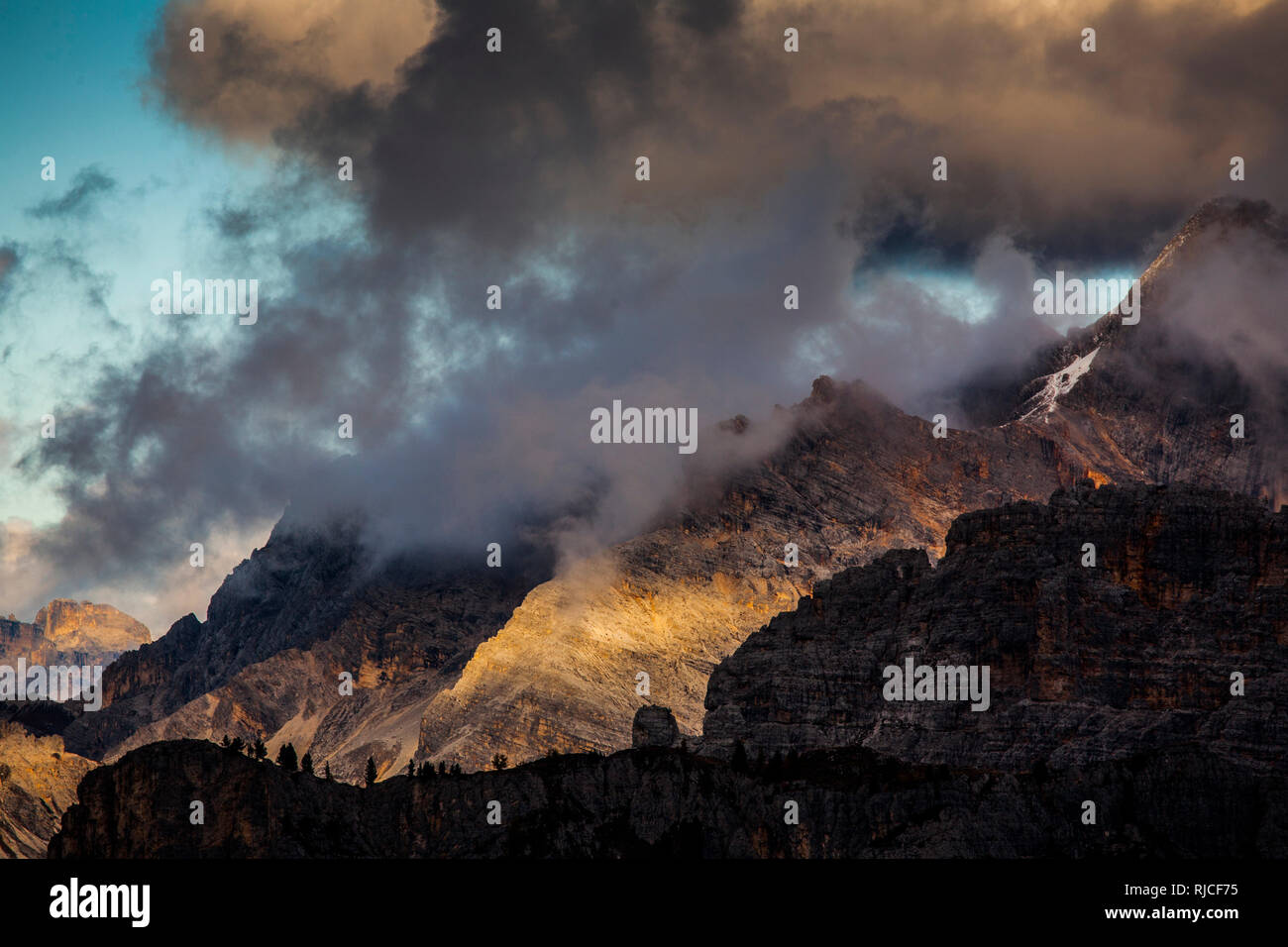Europe, Italy, Alps, Dolomites, Mountains, Veneto, Belluno, Giau Pass ...