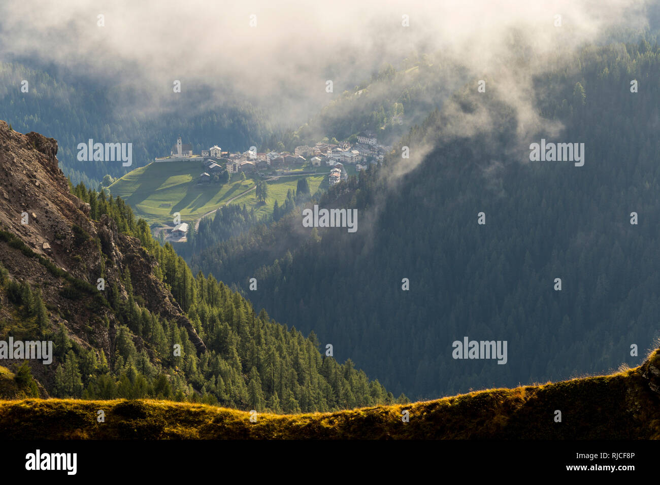 Europe, Italy, Alps, Dolomites, Mountains, Veneto, Belluno, Giau Pass ...