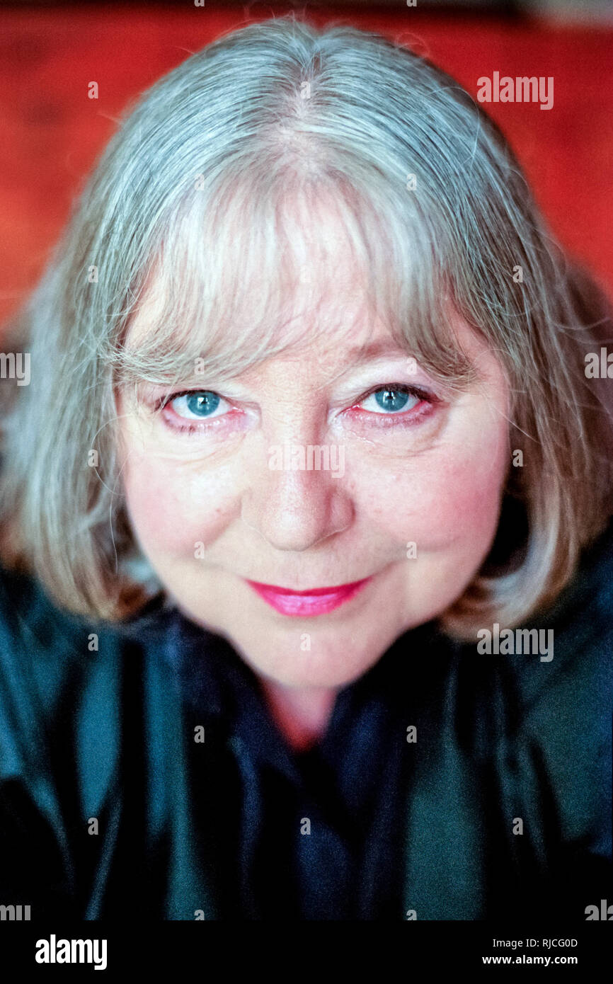 Judy cornwell hi-res stock photography and images - Alamy