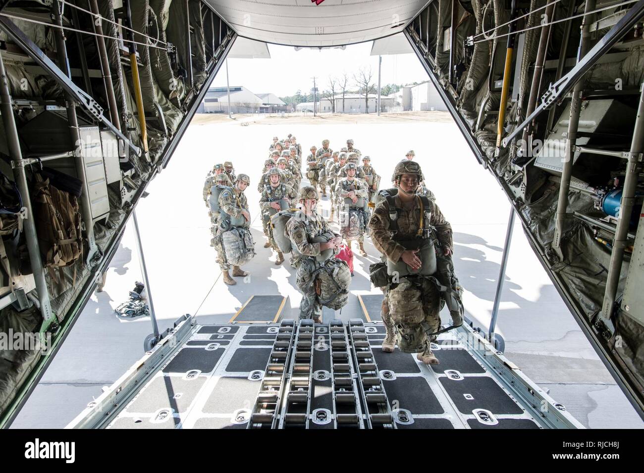 POPE ARMY AIRFIELD, N.C. — Soldiers with the Army's 27th Engineer ...
