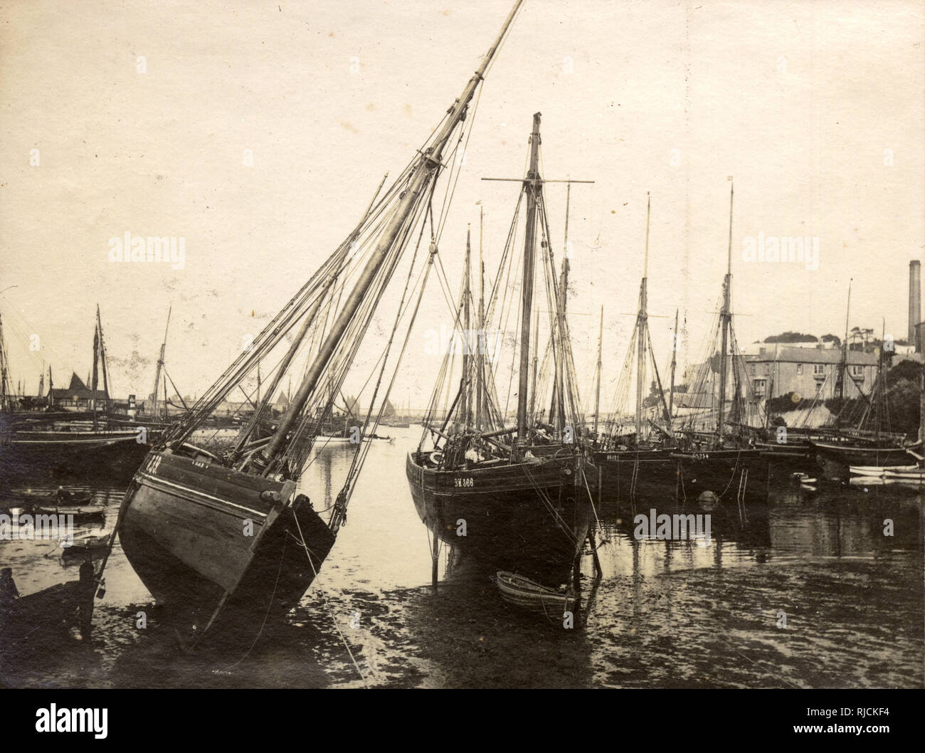 1920s fishing boats hi-res stock photography and images - Alamy