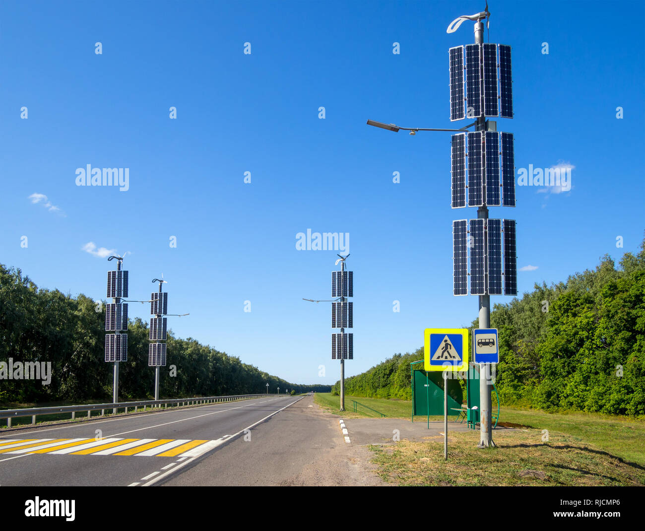 Using solar panels to illuminate a stretch of road Stock Photo - Alamy