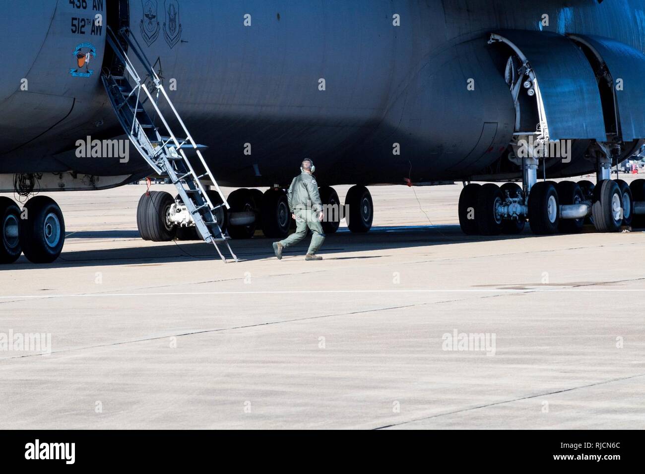 Senior Master Sgt. Jerome Smolarek, 512th Aircraft Maintenance Squadron ...