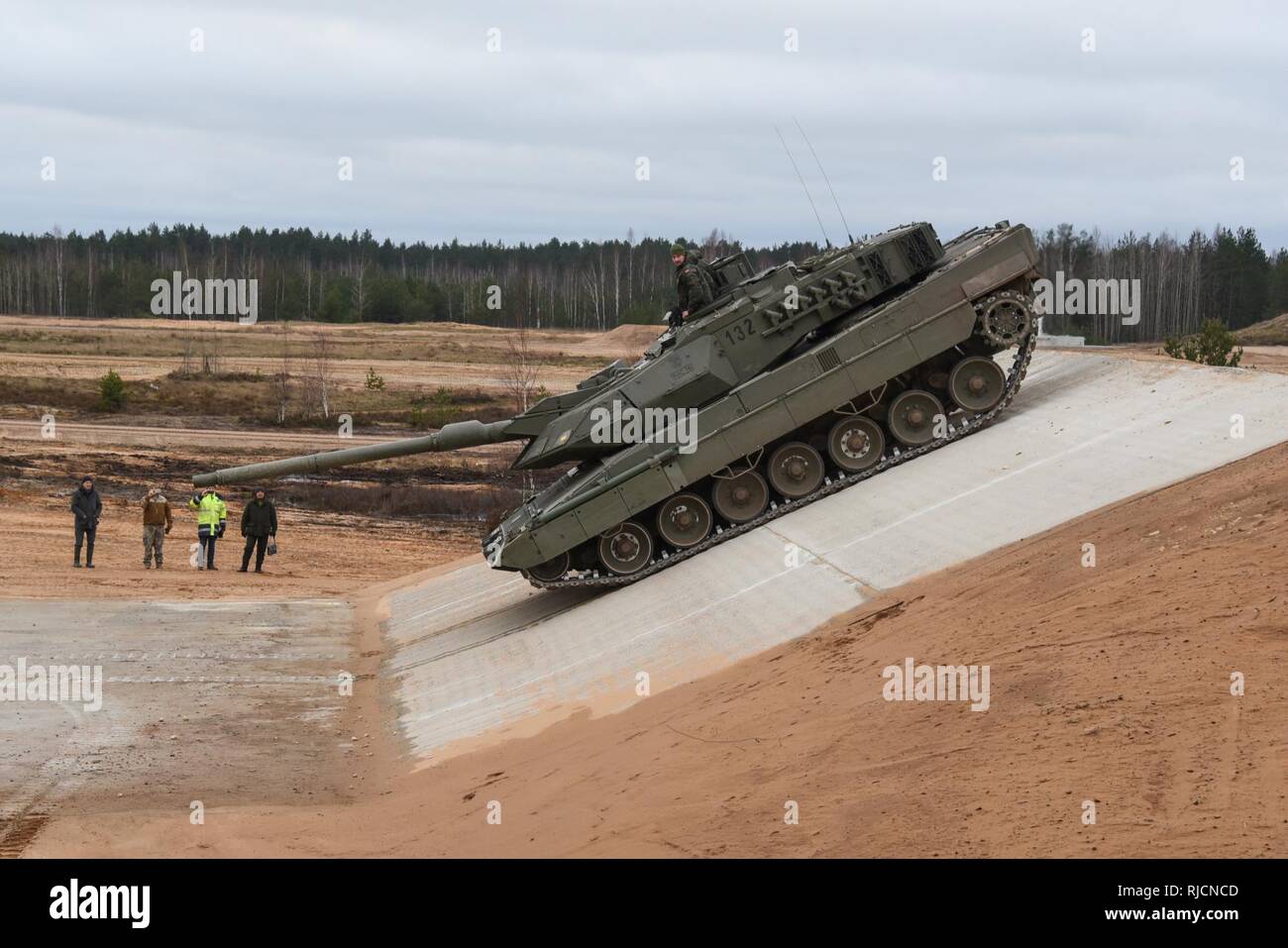 Maneuver tank ramp hi-res stock photography and images - Alamy