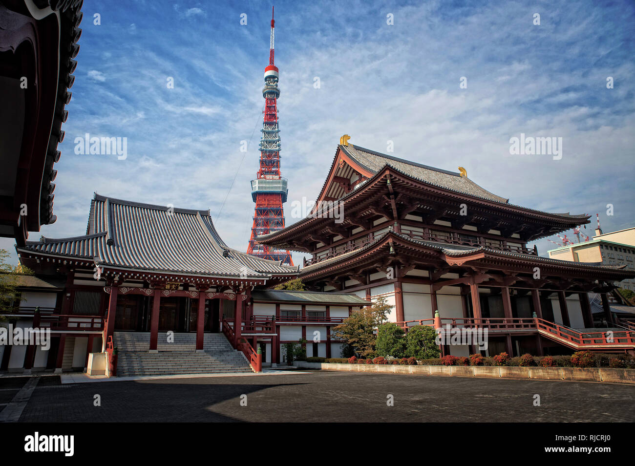 Zojoji Temple Roof High Resolution Stock Photography and Images - Alamy
