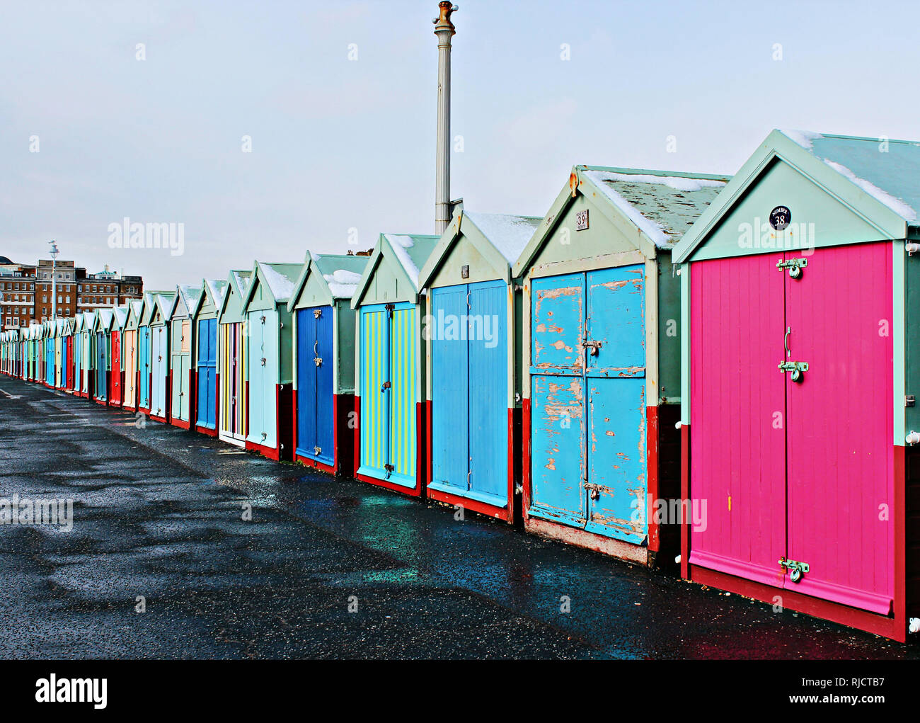 Beach huts in Brighton Stock Photo - Alamy