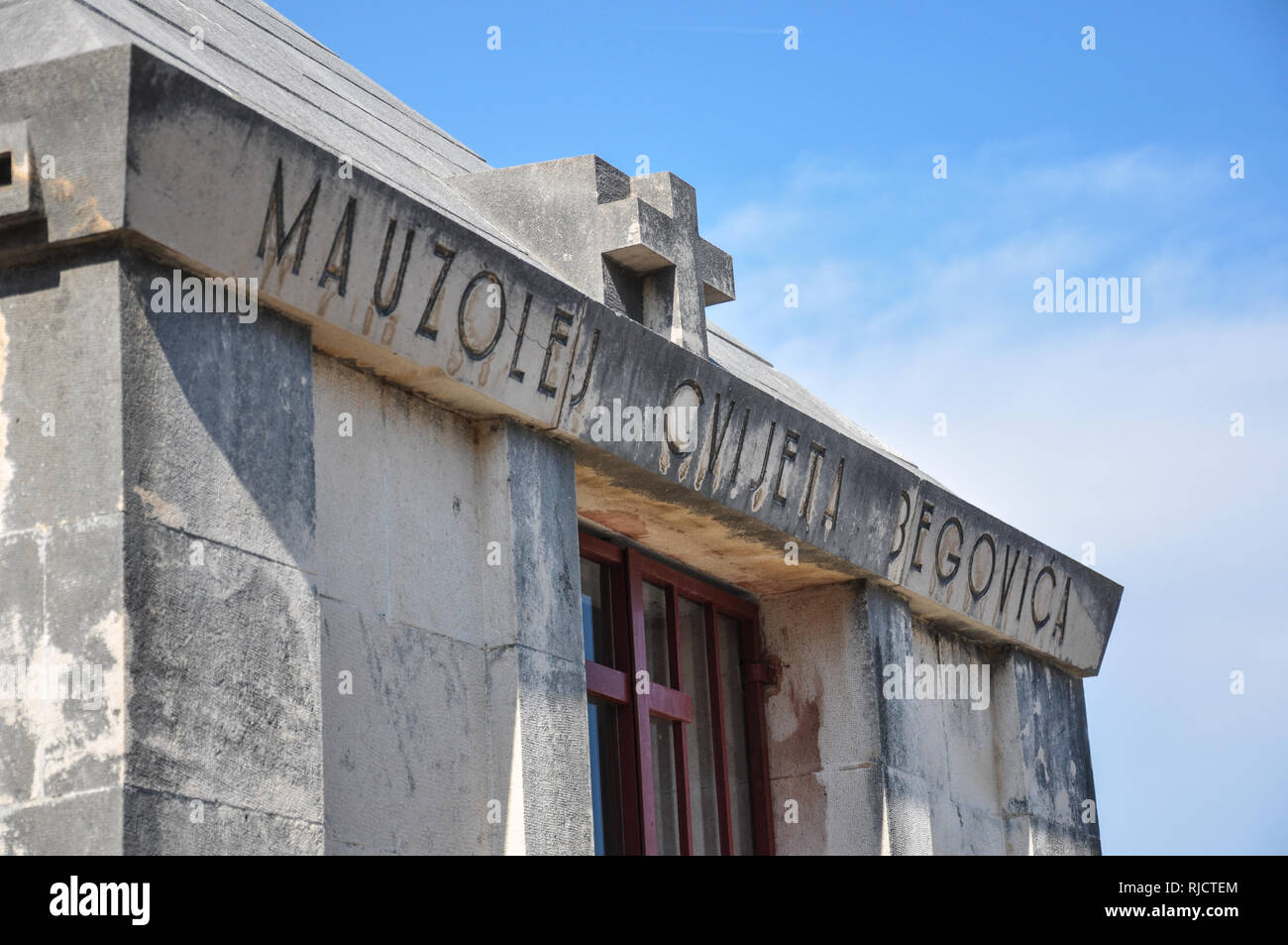 Cyrillic font hi-res stock photography and images - Alamy