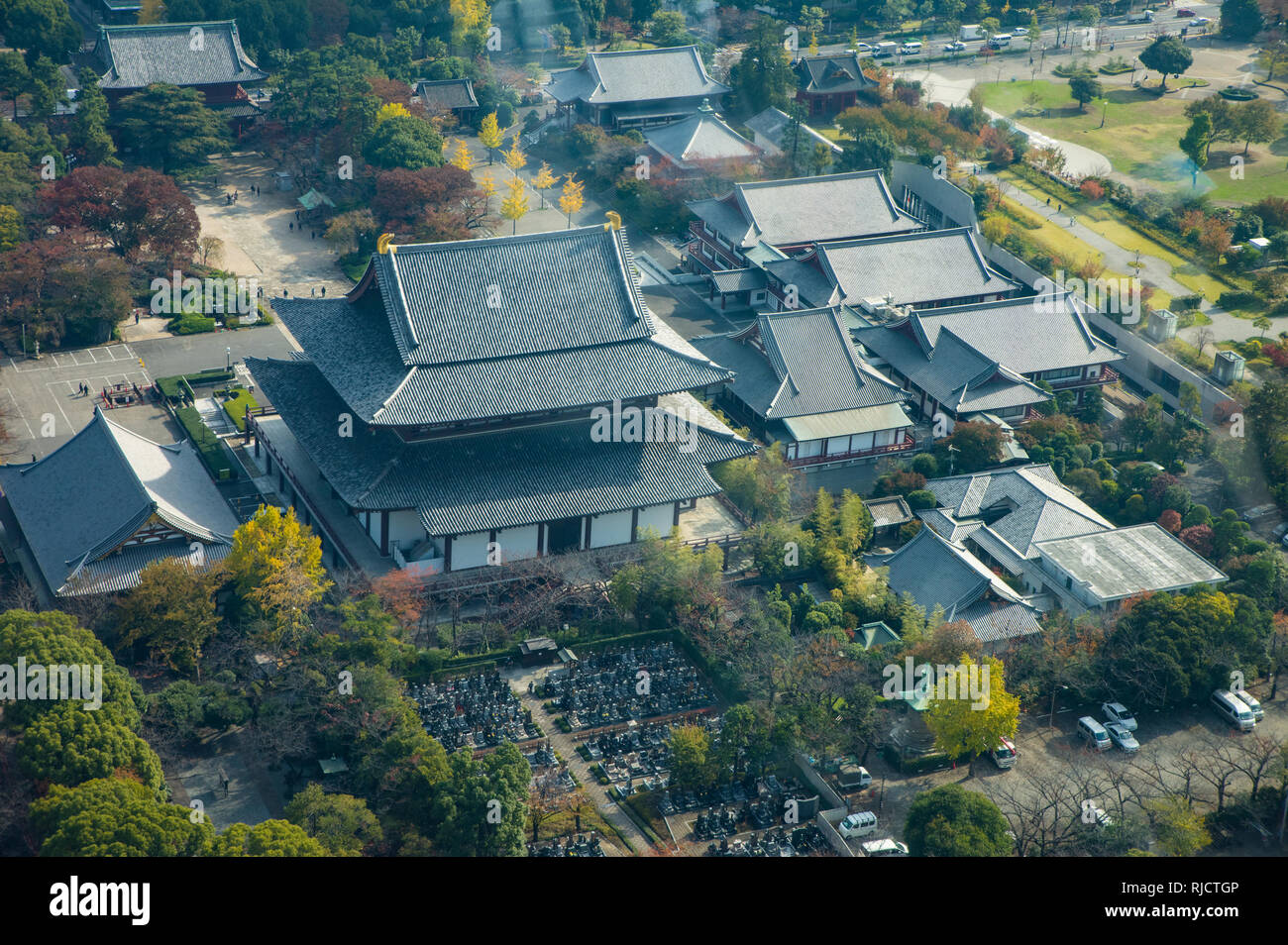 Birds eye view roofs hi-res stock photography and images - Alamy