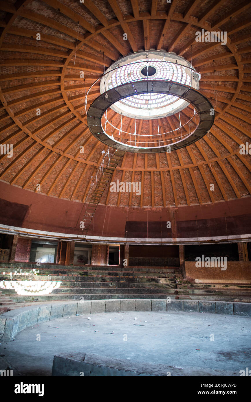 Old Dance Hall, Abandoned Ballet School, Havana, Cuba Stock Photo - Alamy