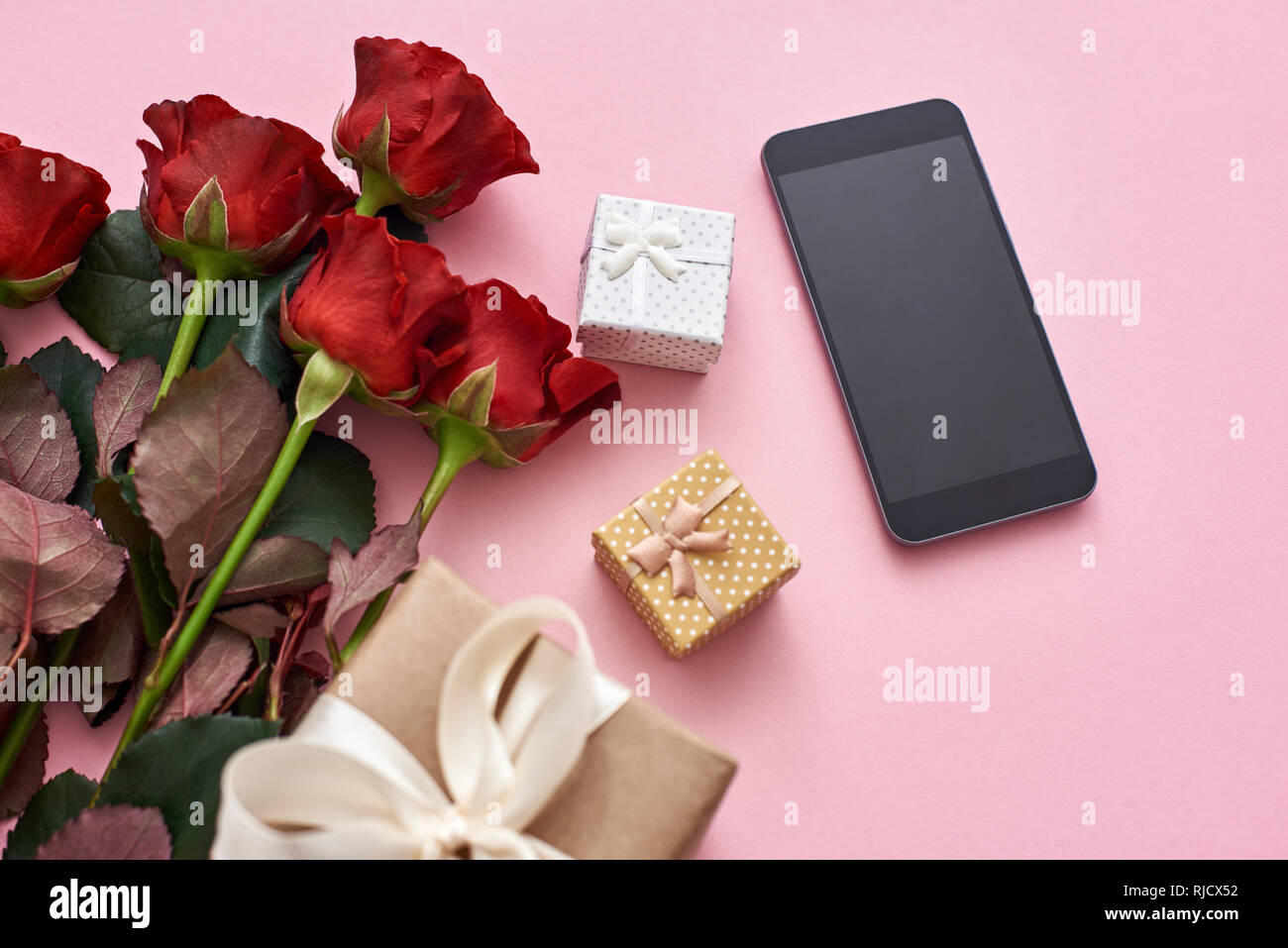 Love application hi-res stock photography and images - Alamy