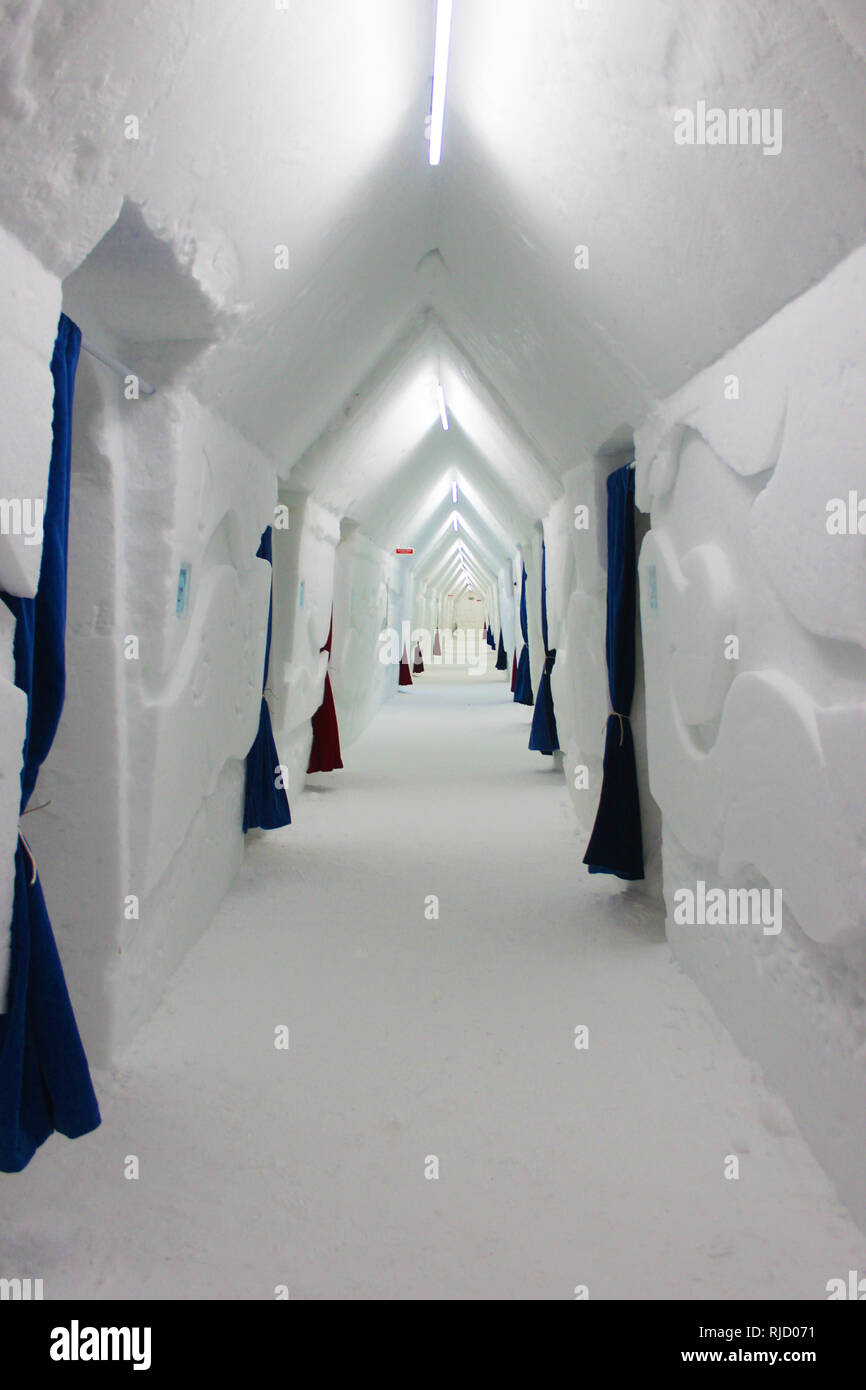 Hotel hallway ice hi-res stock photography and images - Alamy