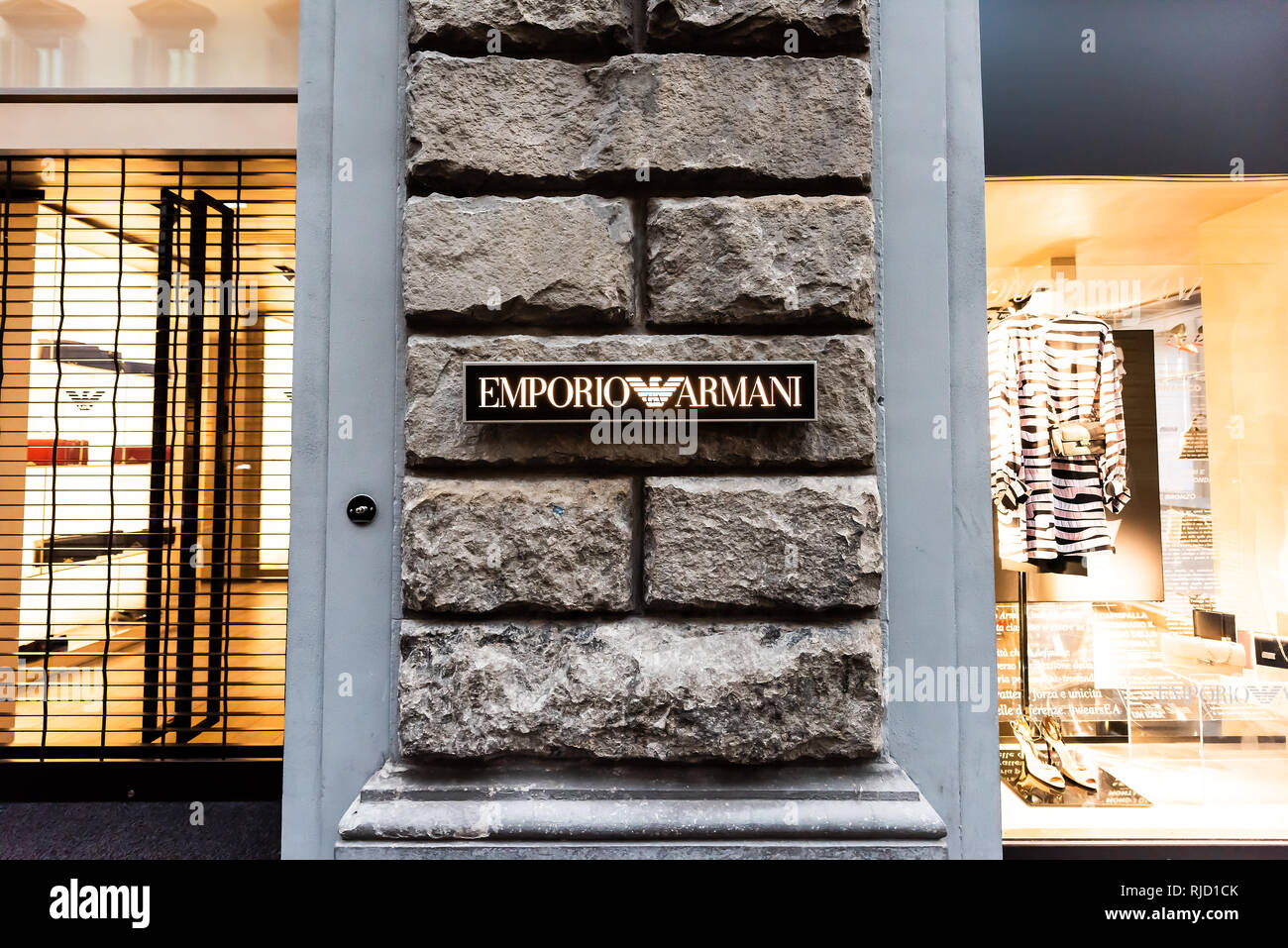 Giorgio armani building hi-res stock photography and images - Alamy