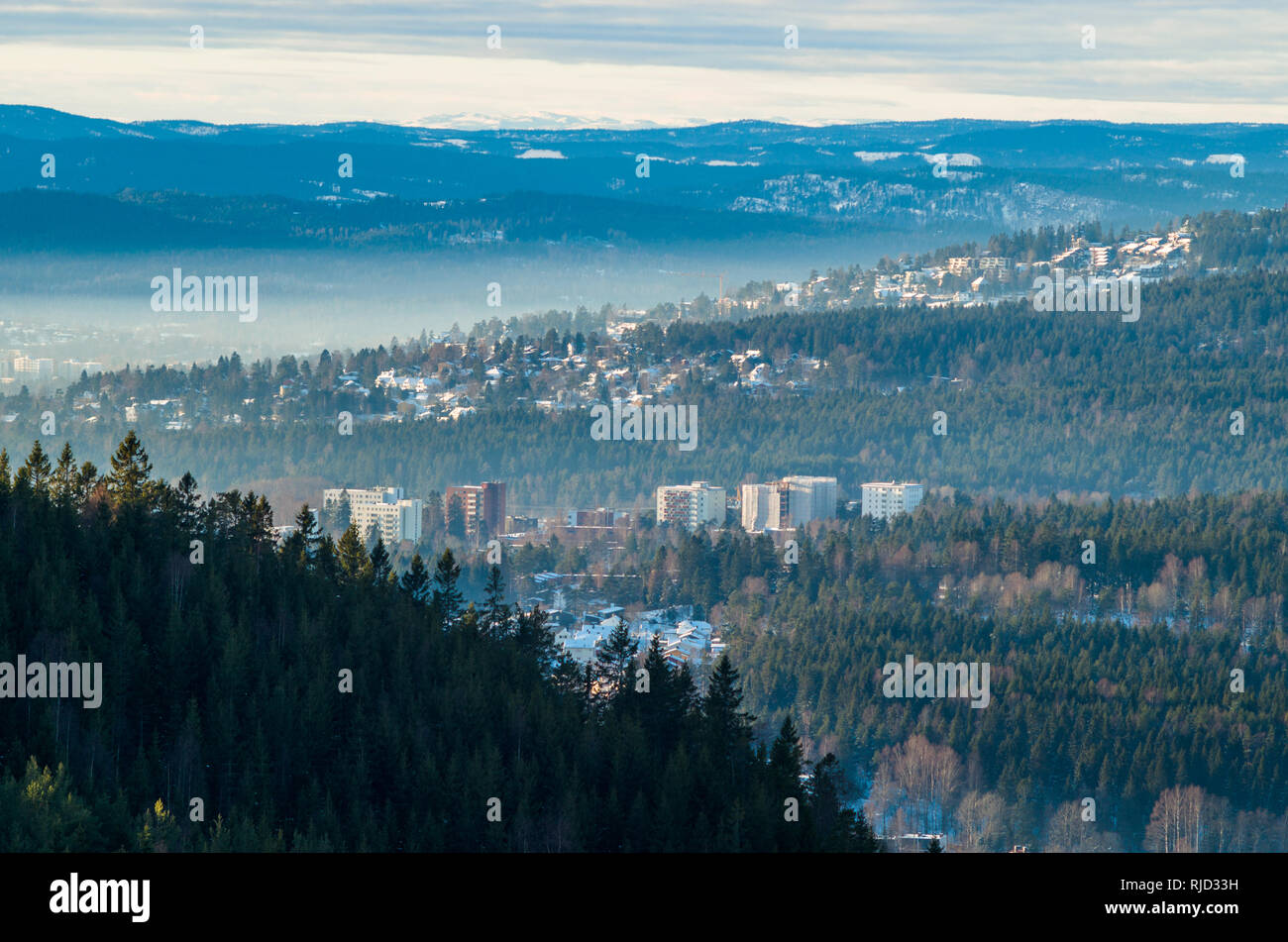 Valley filled fog sunset hi-res stock photography and images - Alamy