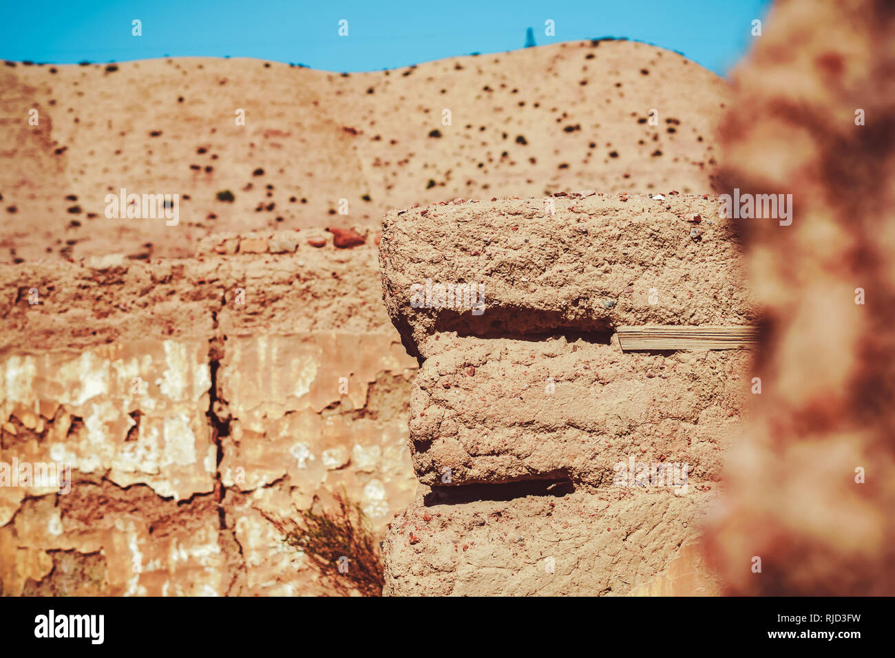 ruins of an old building in the desert Stock Photo - Alamy