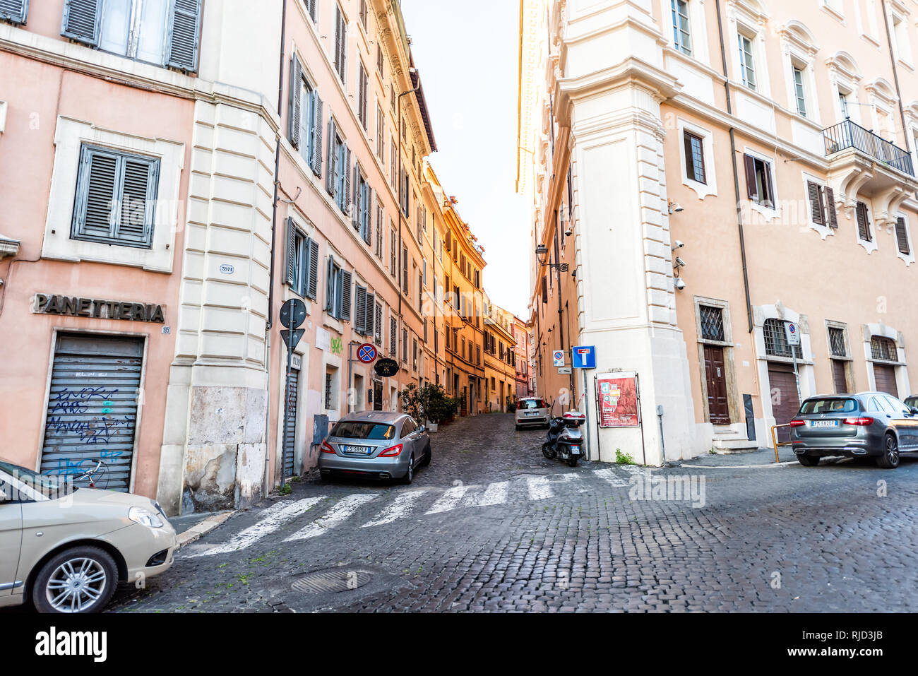 Blackmarket hall rome italy hi-res stock photography and images - Alamy