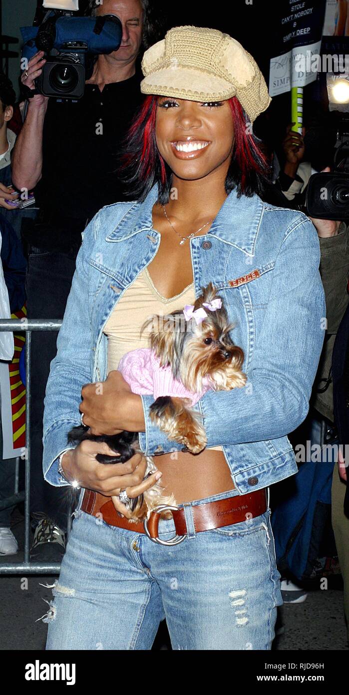 Kelly rowland 2002 hi-res stock photography and images - Alamy