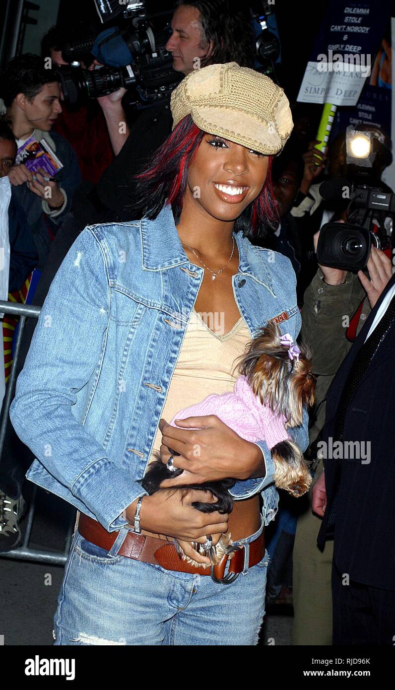 Kelly rowland 2002 hi-res stock photography and images - Alamy