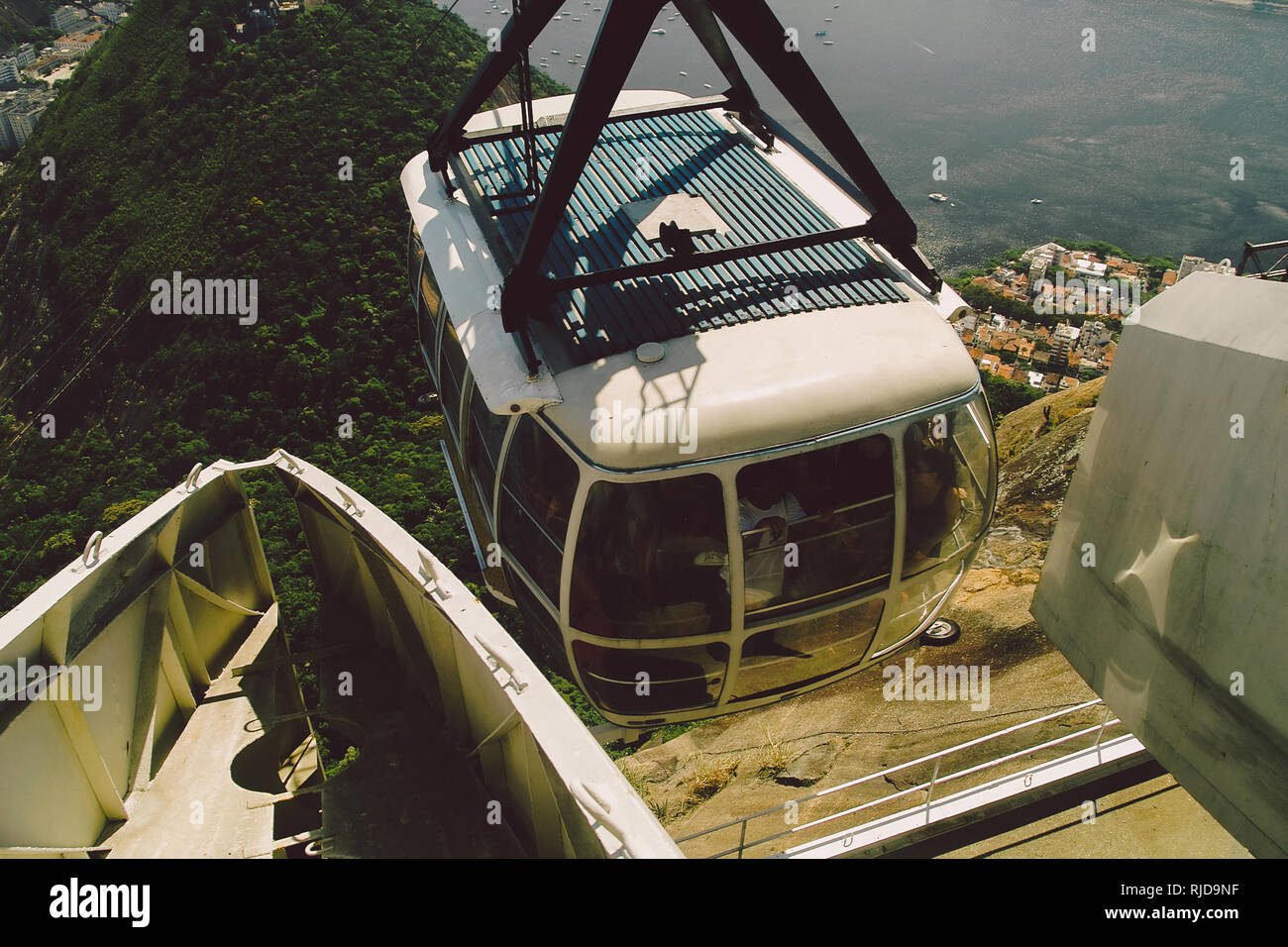 The cable car to Sugar Loaf,Rio de Janeiro,Brazil Stock Photo - Alamy