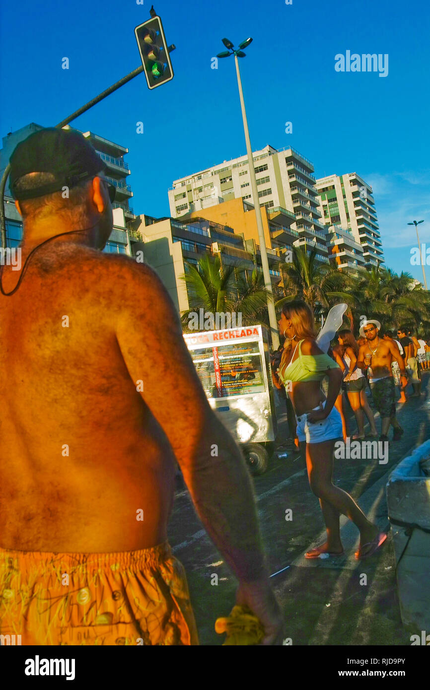 Rio carnival beach parade hi-res stock photography and images - Alamy
