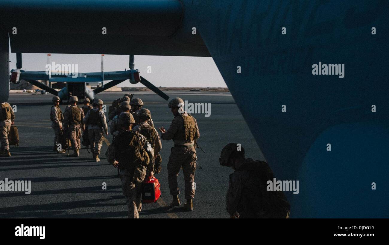 Combat aircraft loading area hi-res stock photography and images - Alamy