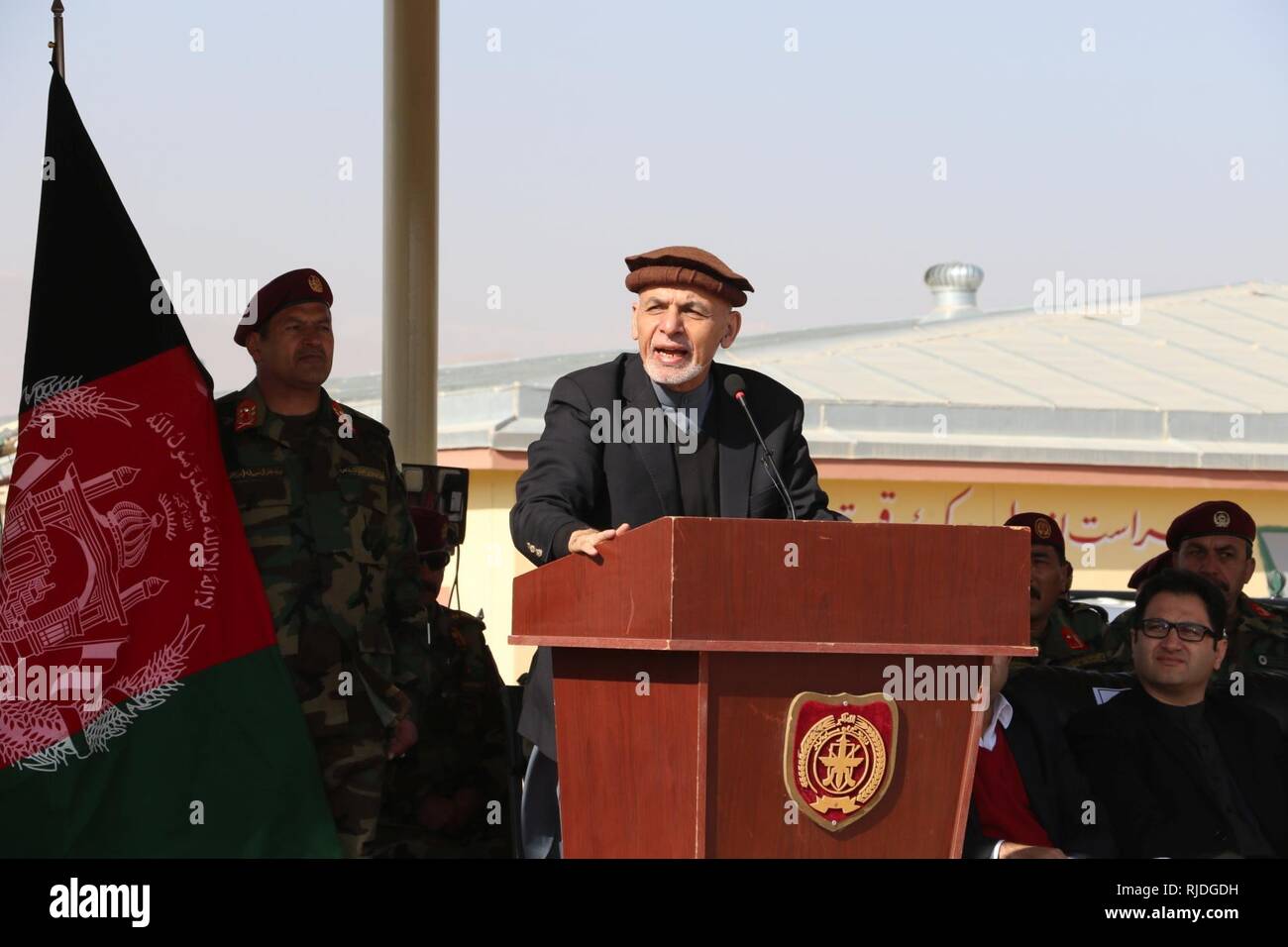 President Ashraf Ghani addresses the Afghan Commandos during his visit ...