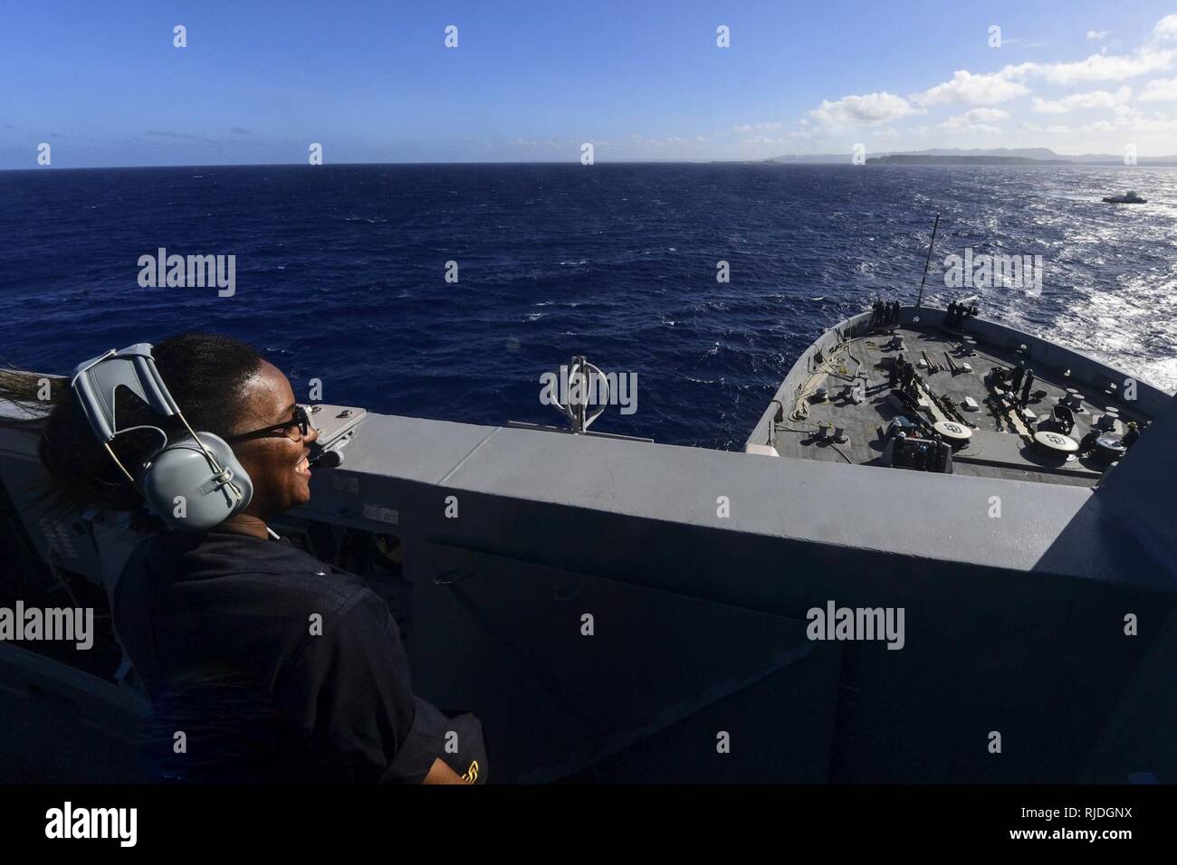 Uss raven hi-res stock photography and images - Alamy