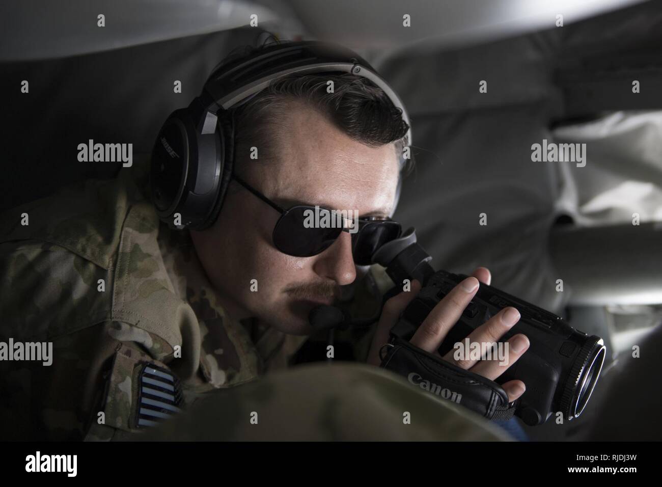 U.S. Air Force Staff Sgt. John McRell, 1st Combat Camera Squadron ...