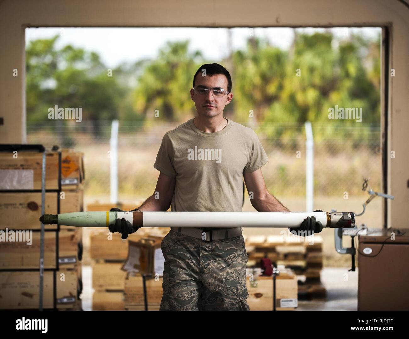 2 75 inch rockets hi-res stock photography and images - Alamy