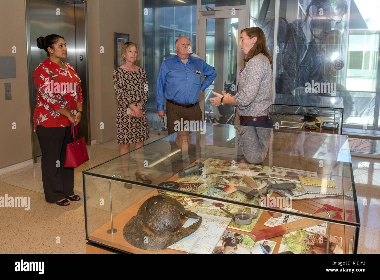 Dpaa forensic anthropologist hi-res stock photography and images - Alamy