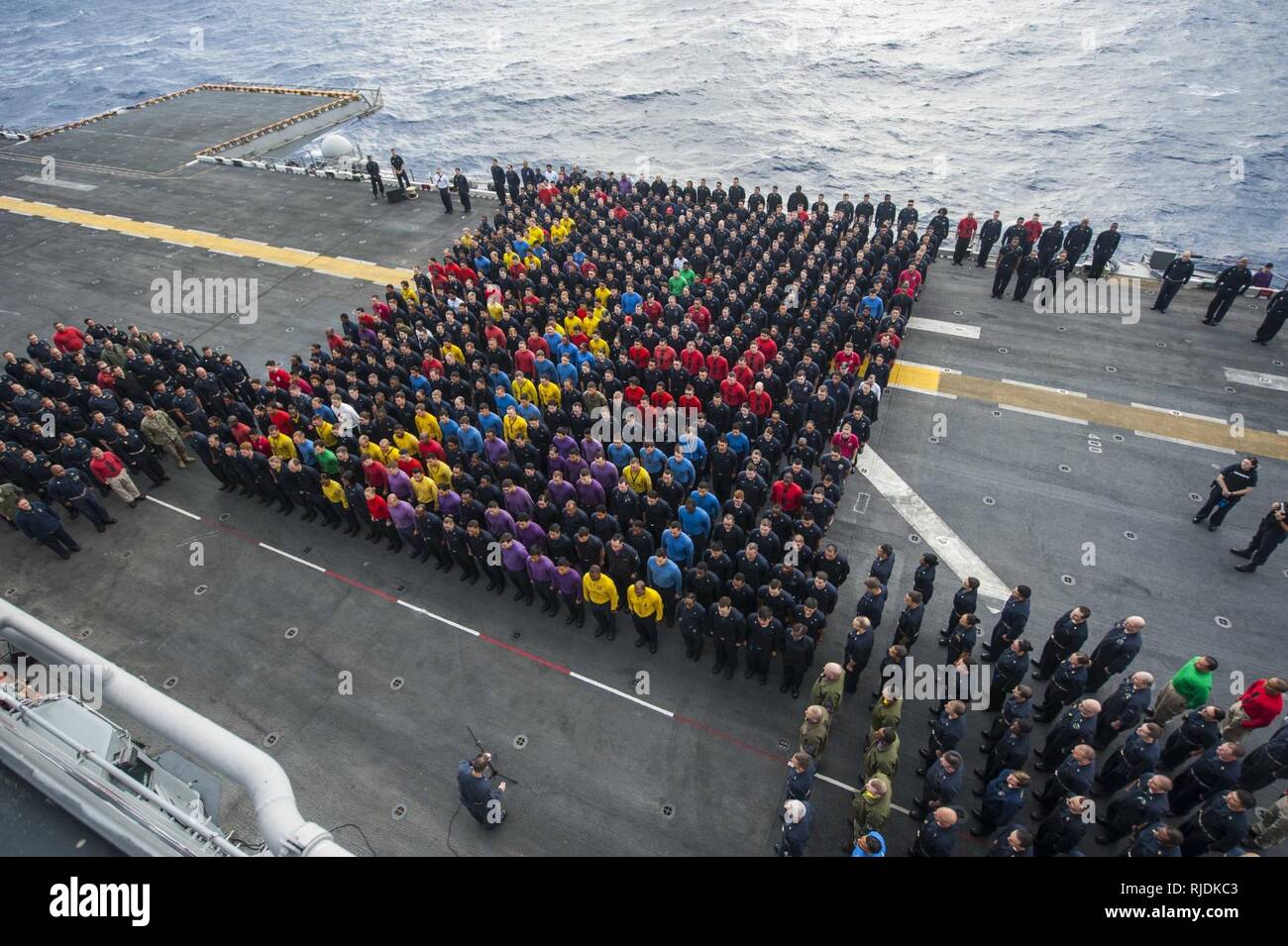 PACIFIC OCEAN (Jan. 22, 2018) The crew of the amphibious assault ship ...