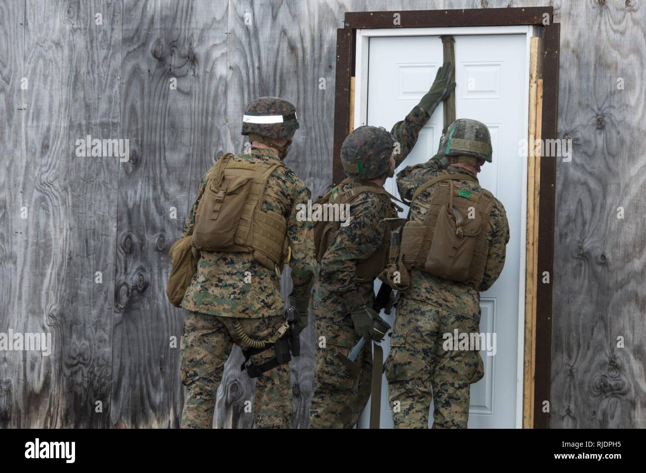 Marines in an Assaultman Course with the Infantry Training Battalion ...