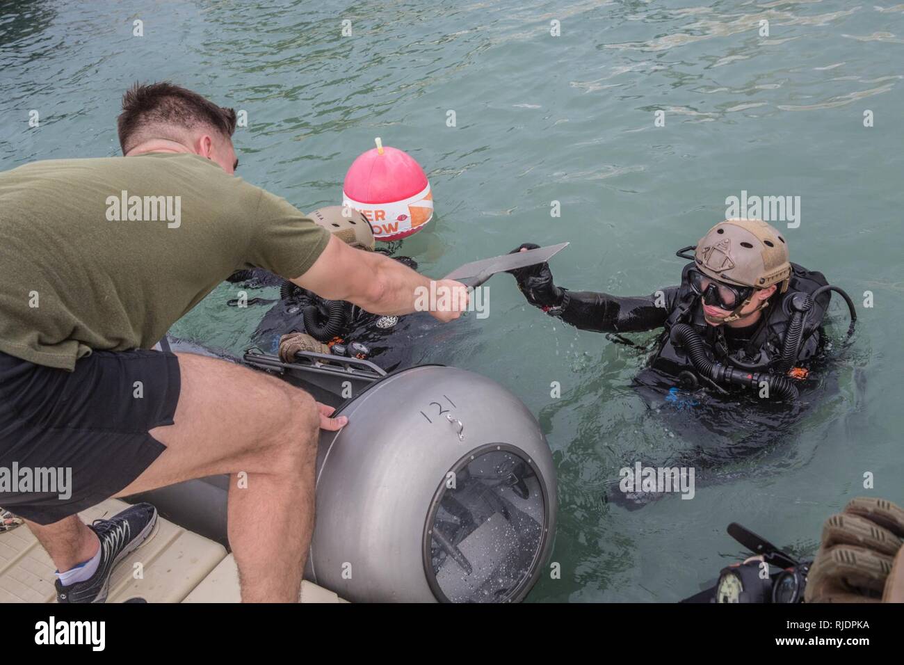 Combatant diver hi-res stock photography and images - Alamy