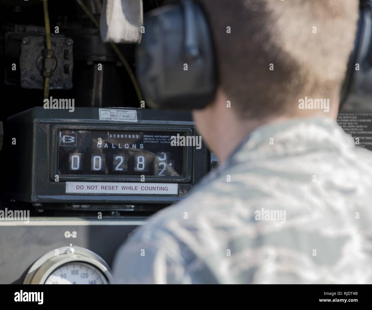 375th logistics readiness squadron hi-res stock photography and images ...