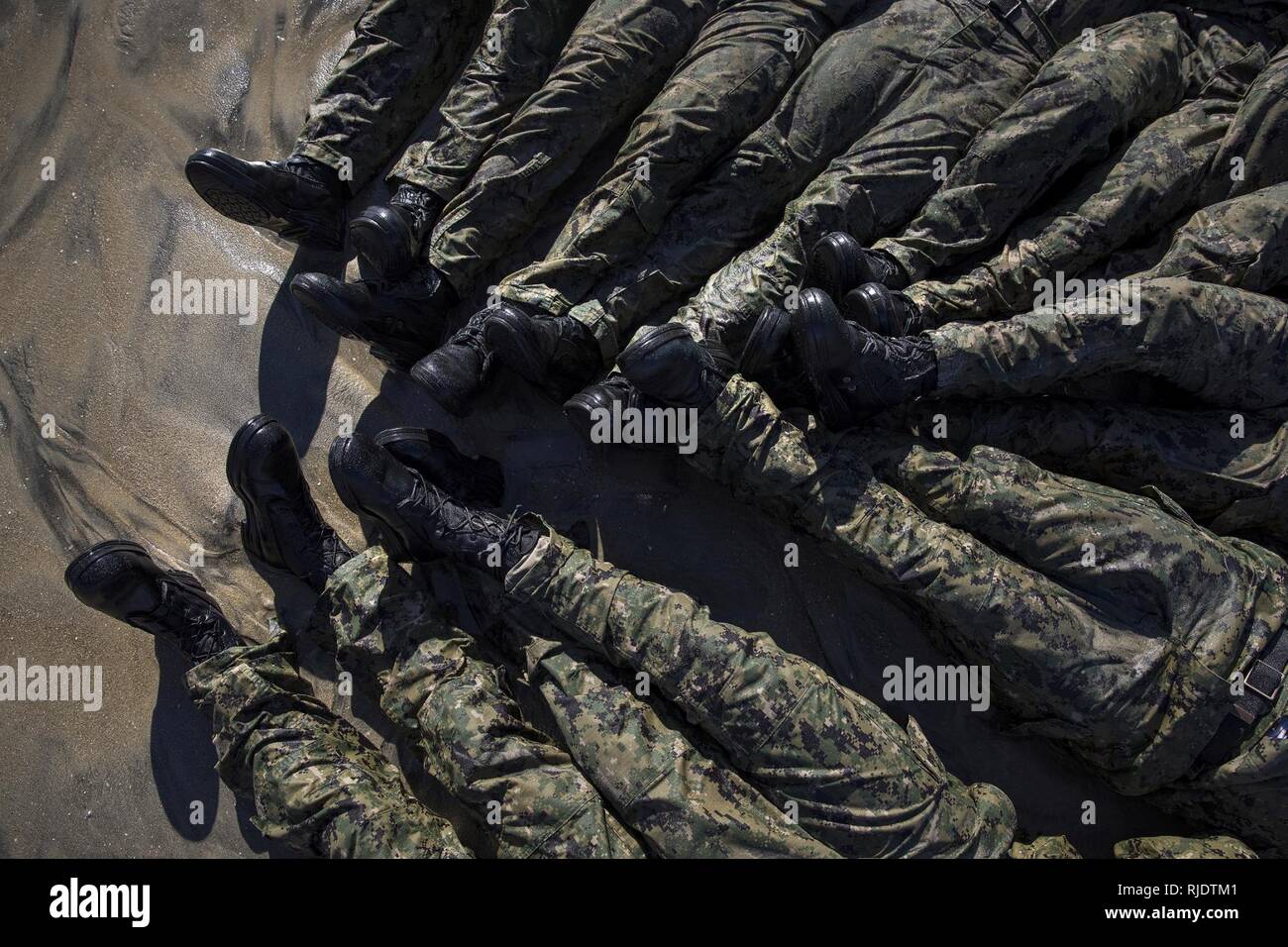 Coronado, Calif., (Jan. 23, 2018) U.S. Navy SEAL candidates participate ...