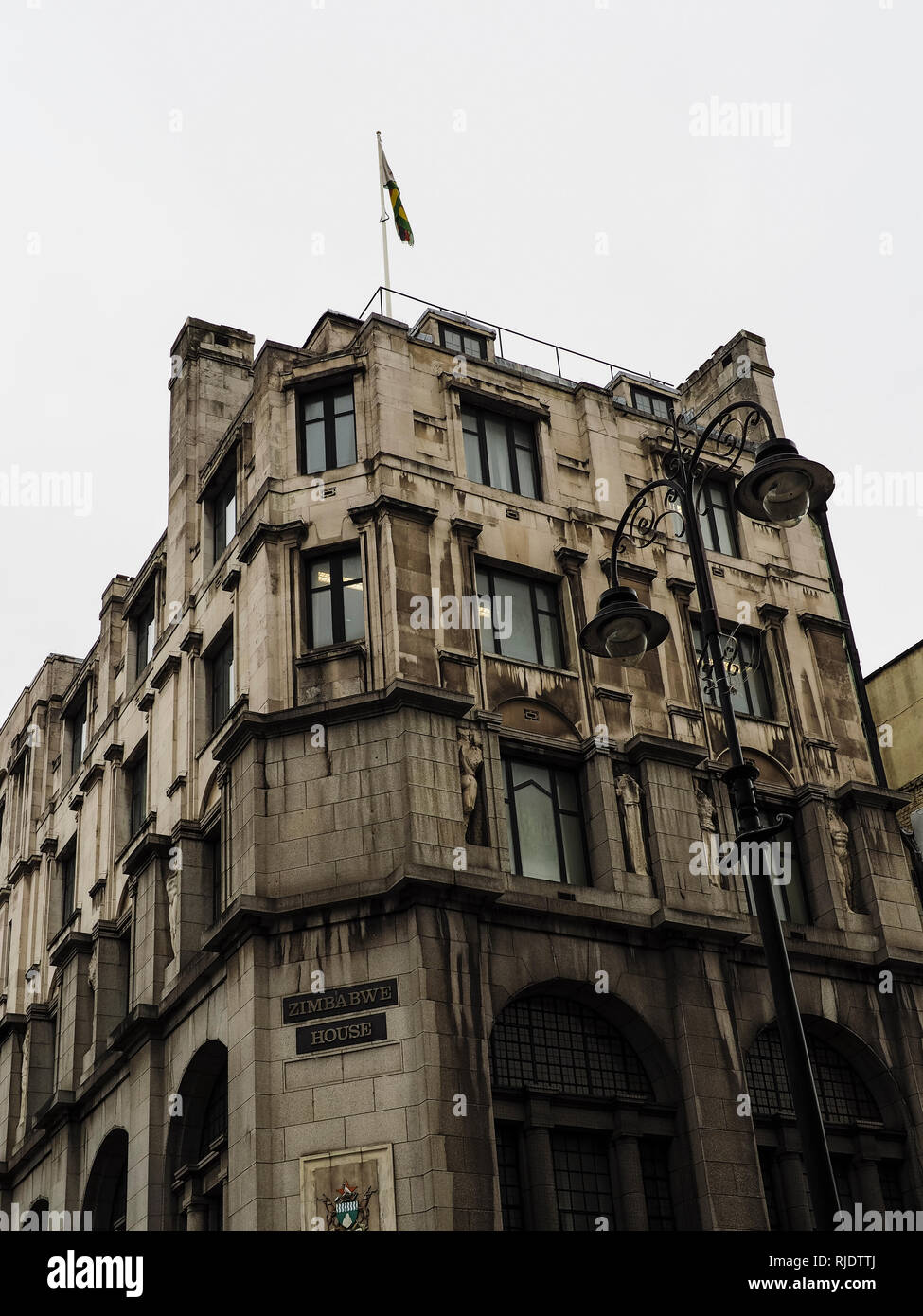 Zimbabwe house strand hi-res stock photography and images - Alamy