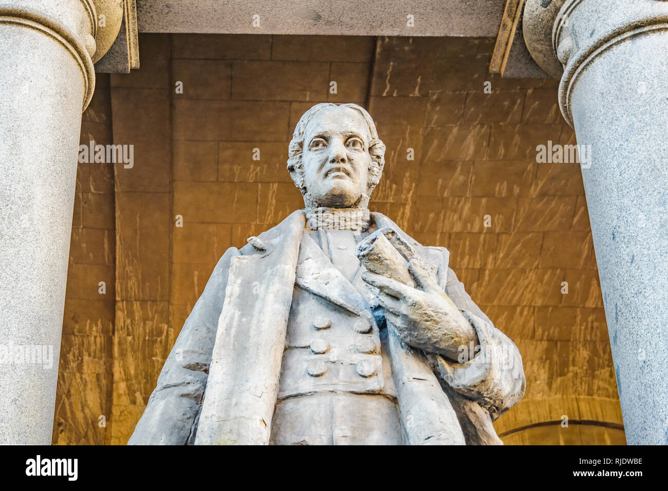 Greek style columns hi-res stock photography and images - Alamy