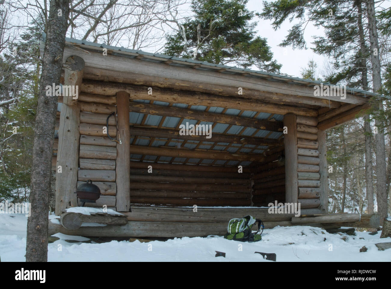 Moose Mountain Shelter located along the Appalachian Trail (Moose ...