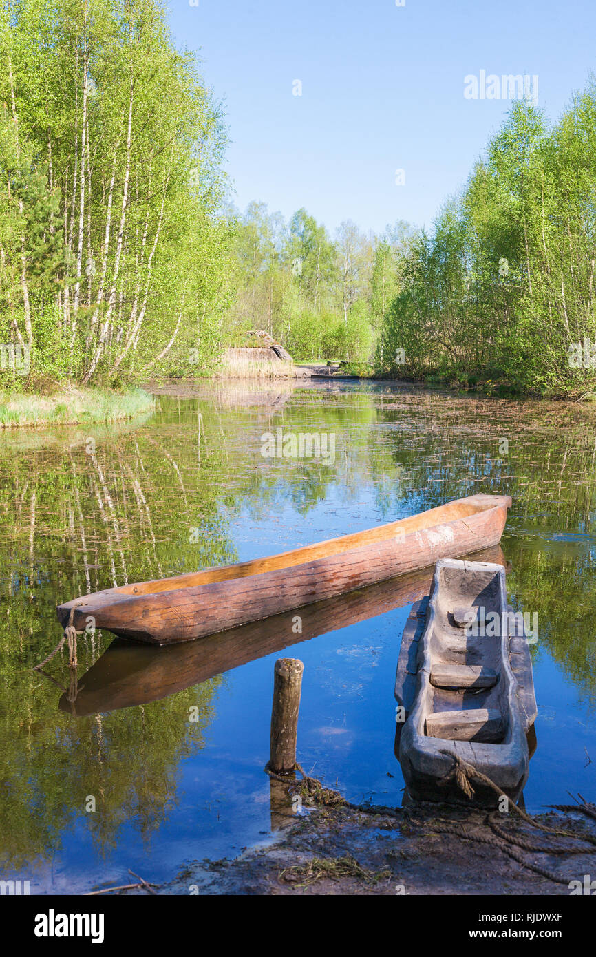 Primitive canoes hi-res stock photography and images - Alamy