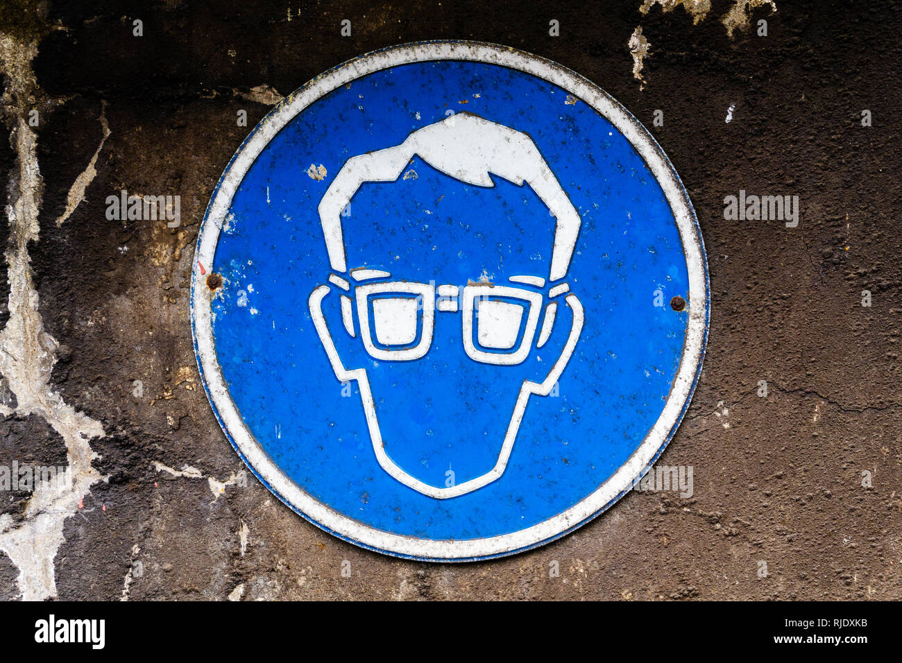 Ppe sign hi-res stock photography and images - Alamy
