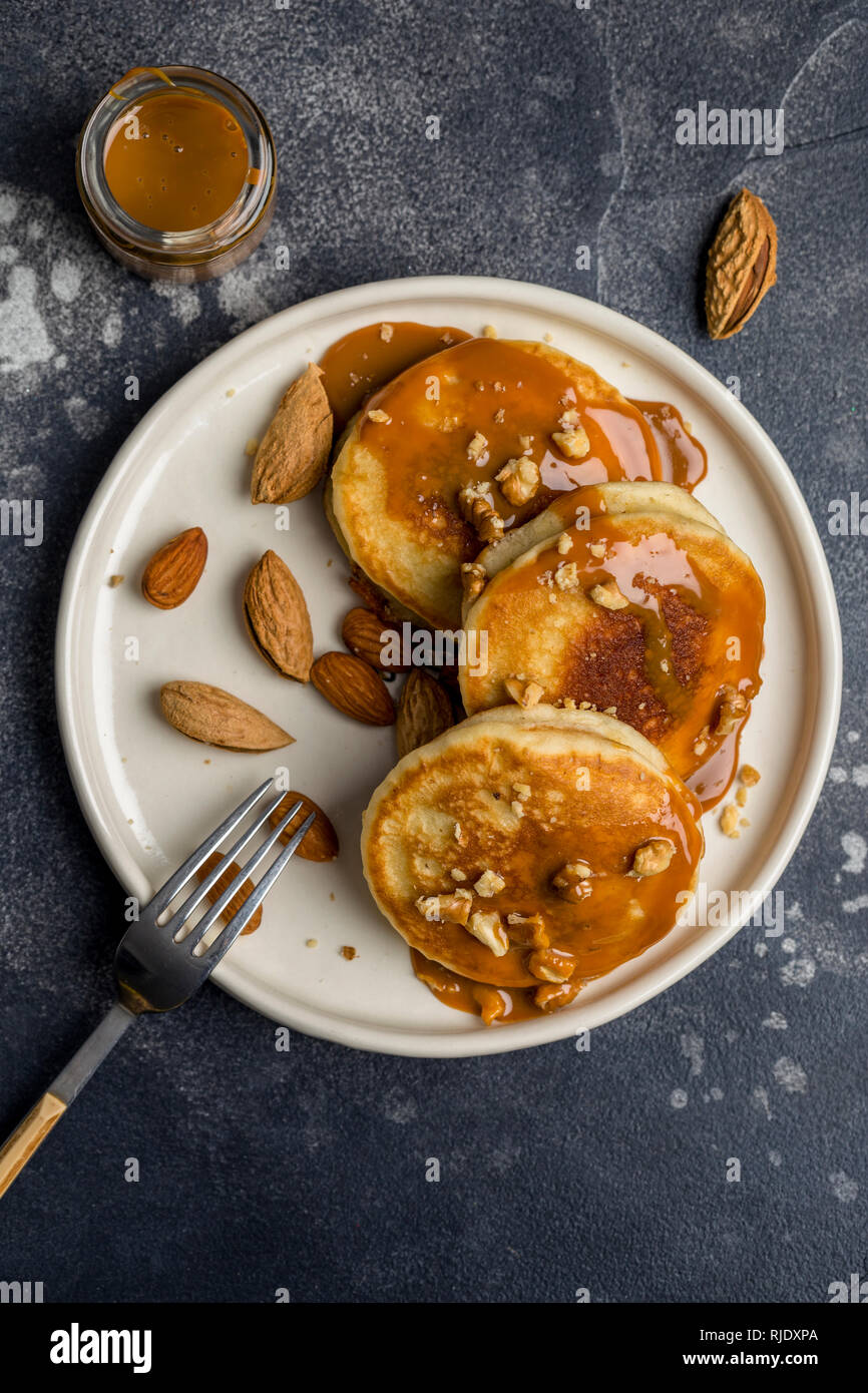 Nuts magazine cover hi-res stock photography and images - Alamy