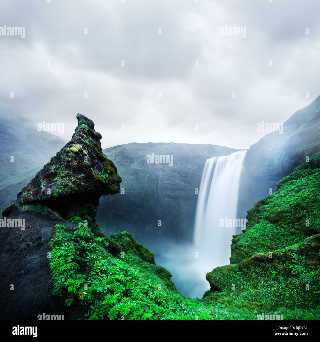 Famous Skogafoss waterfall on Skoga river, Iceland Stock Photo - Alamy