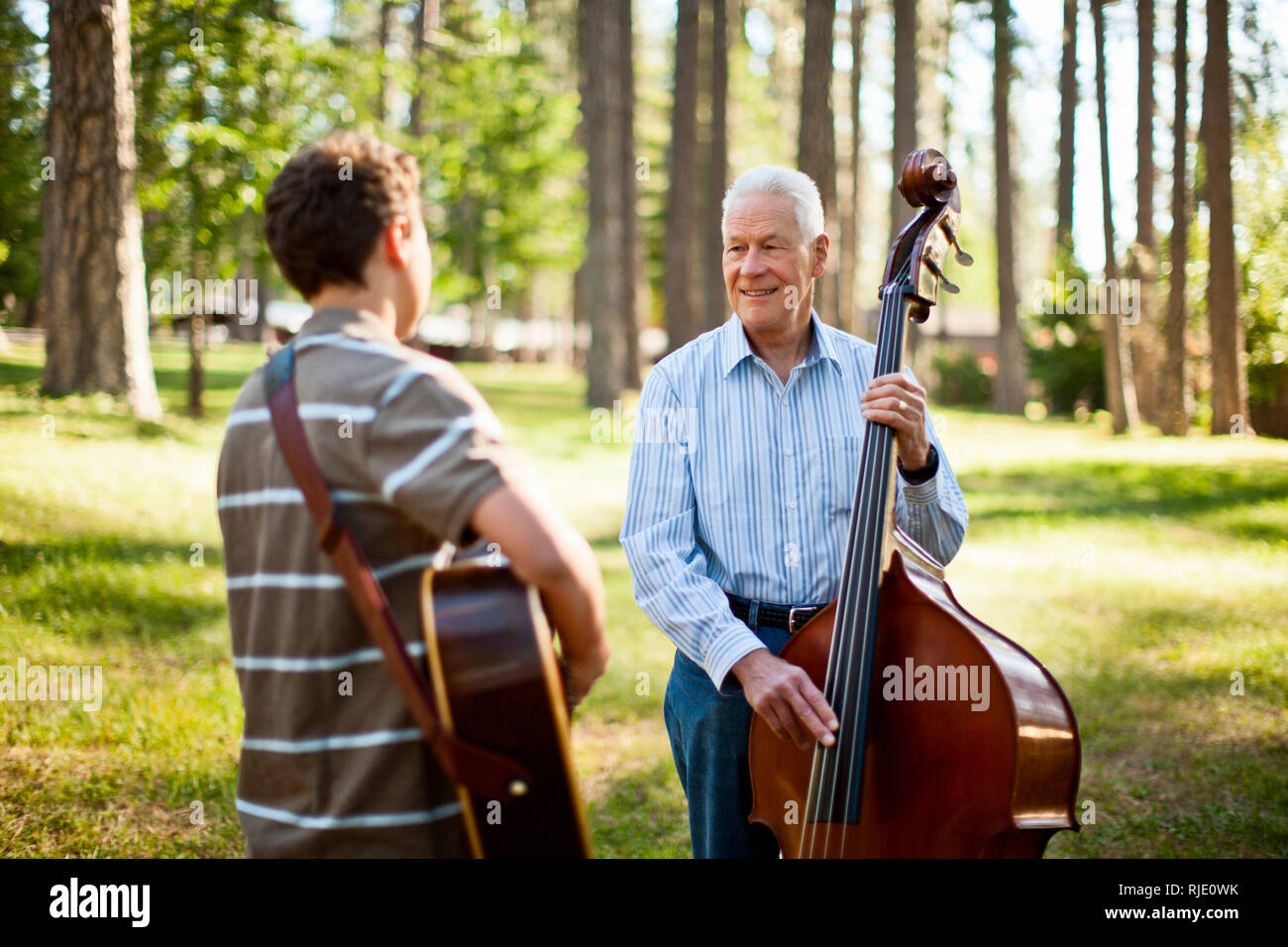 Man playing double bass hi-res stock photography and images - Alamy