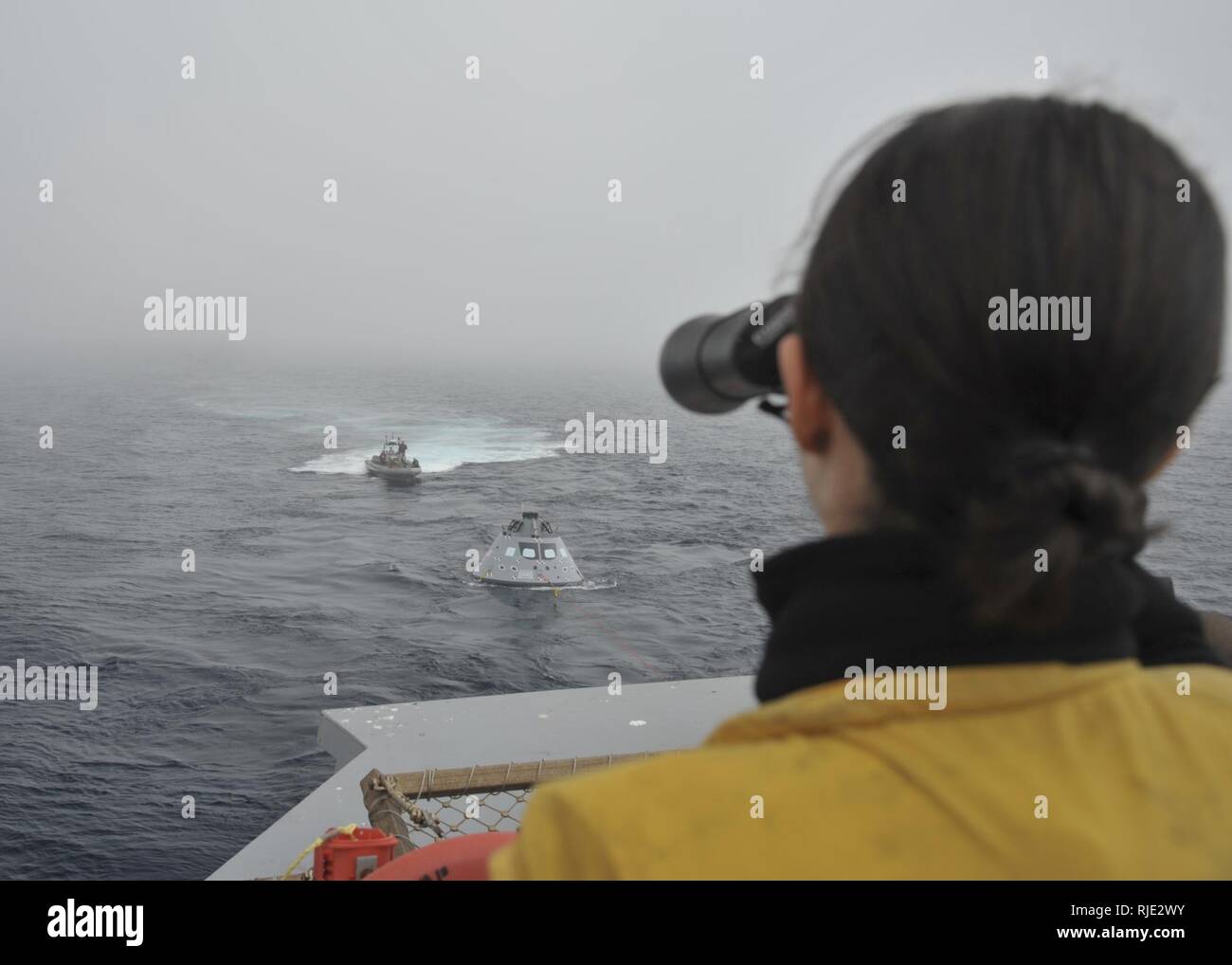 PACIFIC OCEAN (Jan. 18, 2018) Aviation Boatswain’s Mate (Handling ...