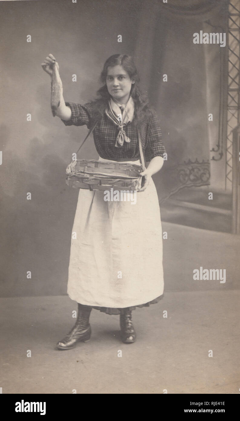 Vintage fishmonger black and white hi-res stock photography and images ...