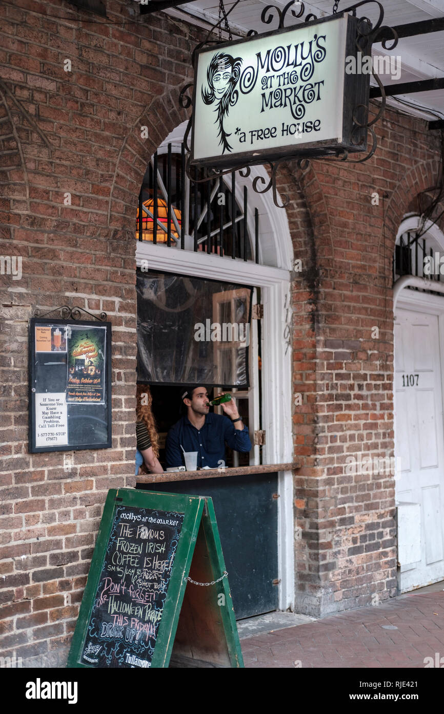 French street dining hi-res stock photography and images - Alamy